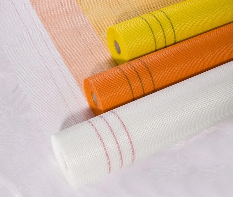 Alkaline resistant fiberglass mesh roll for wall plastering